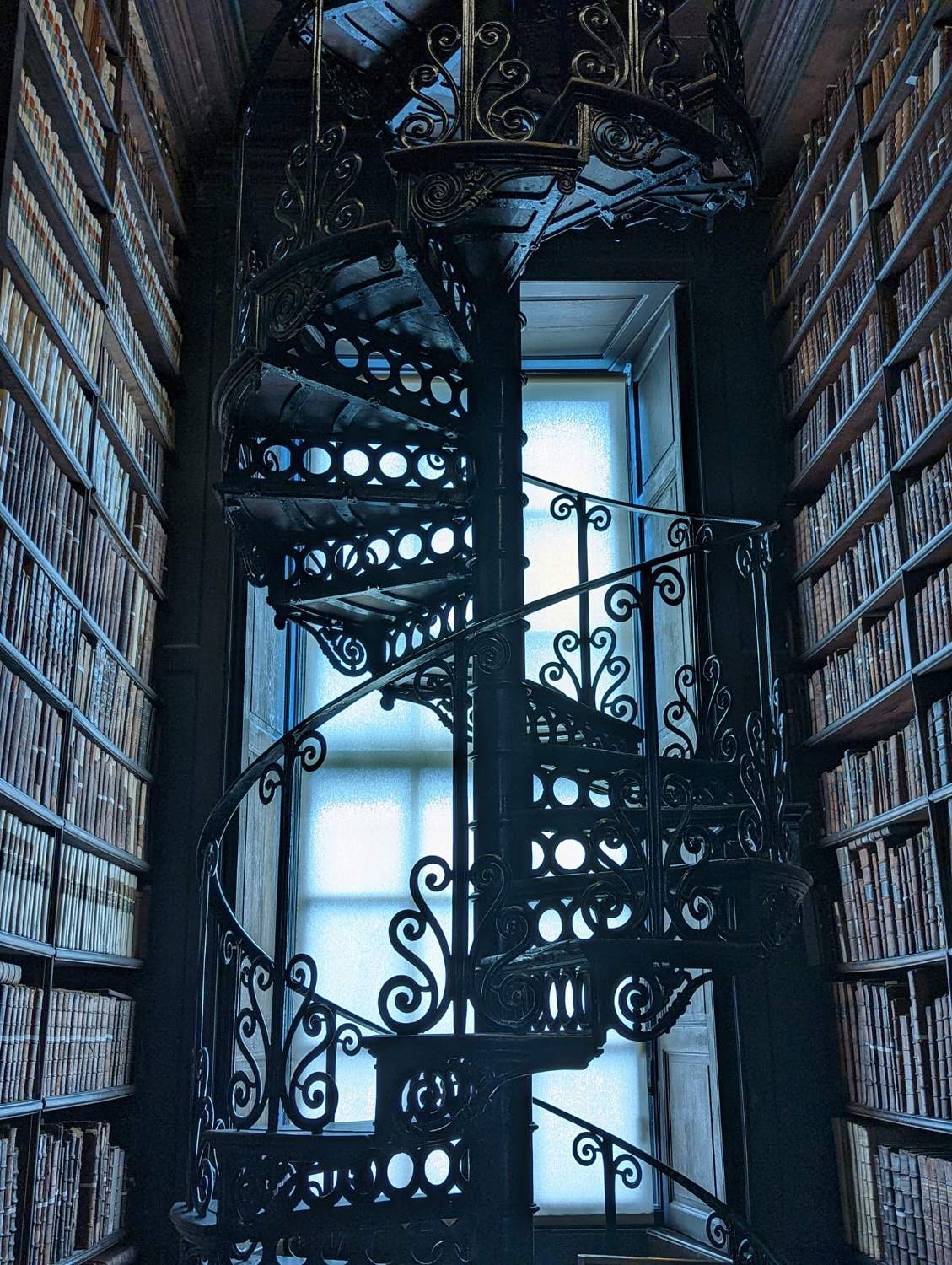 Solve Spiral Staircase in the Long Room Trinity College jigsaw puzzle ...