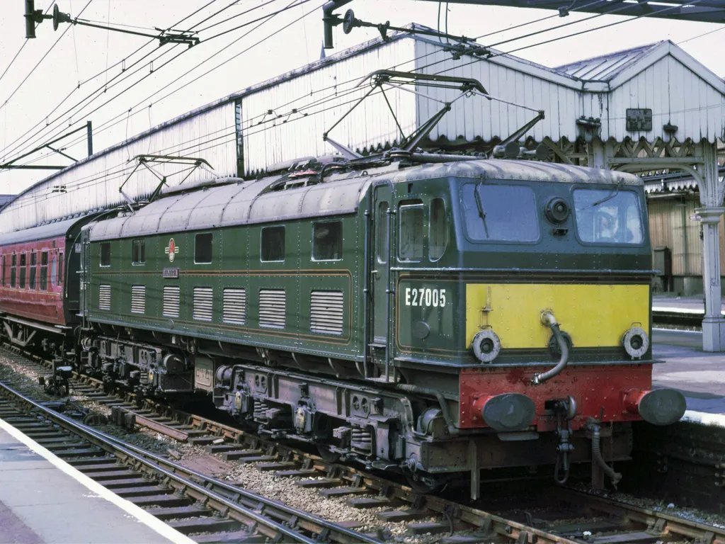 Solve BR Class 77 E27005 Minerva. jigsaw puzzle online with 63 pieces