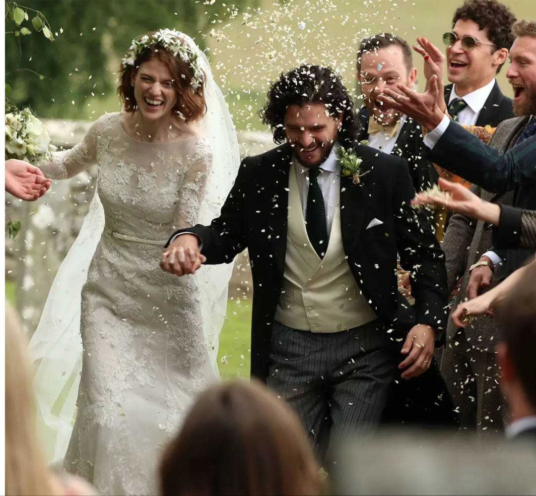 Solve The Real Royal Wedding (EASY) jigsaw puzzle online with 110 pieces