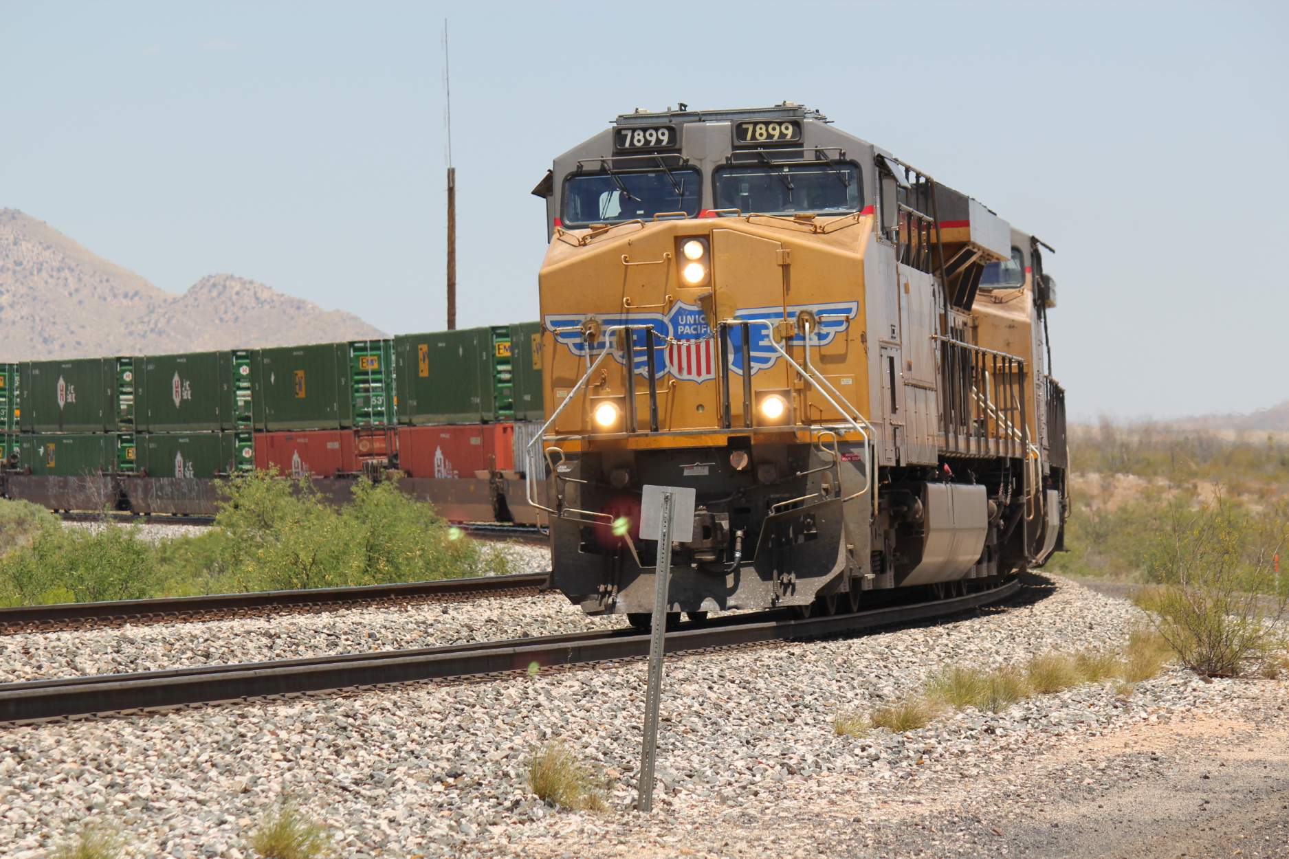 Solve UP 7899 jigsaw puzzle online with 150 pieces