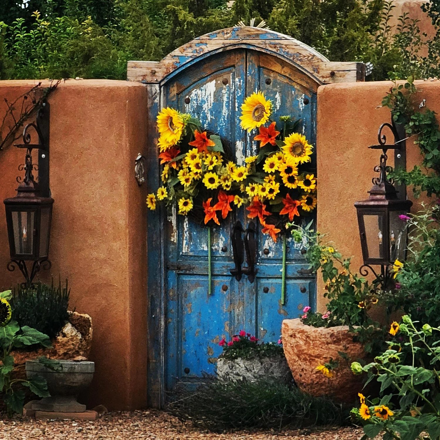 Solve RDT_20240305_0648004931606451177224831 jigsaw puzzle online with 225 pieces