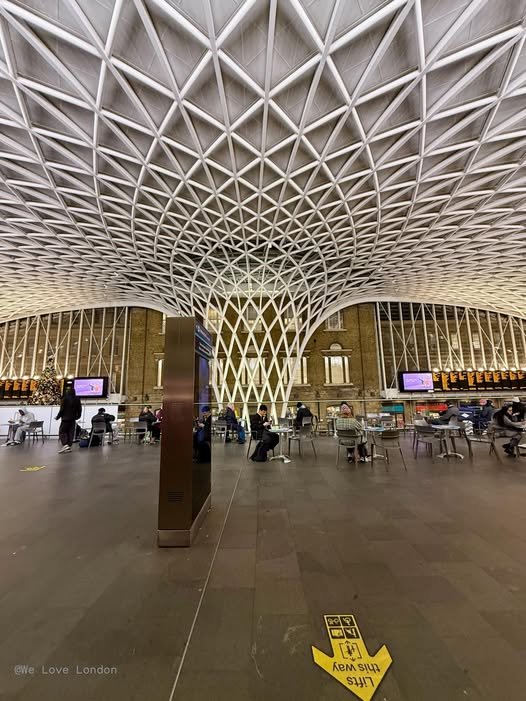 Solve Kings Cross Station, London jigsaw puzzle online with 80 pieces