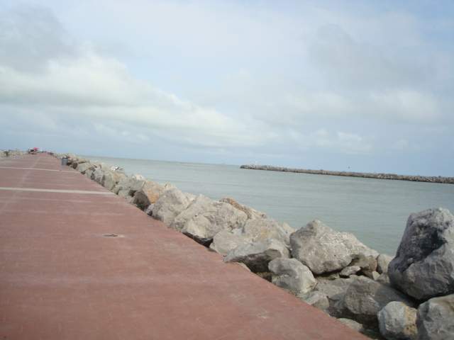 Solve Beach jigsaw puzzle online with 88 pieces