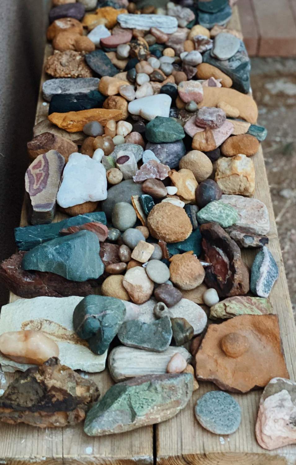 Solve Rock collection -- Colección de piedras jigsaw puzzle online with ...