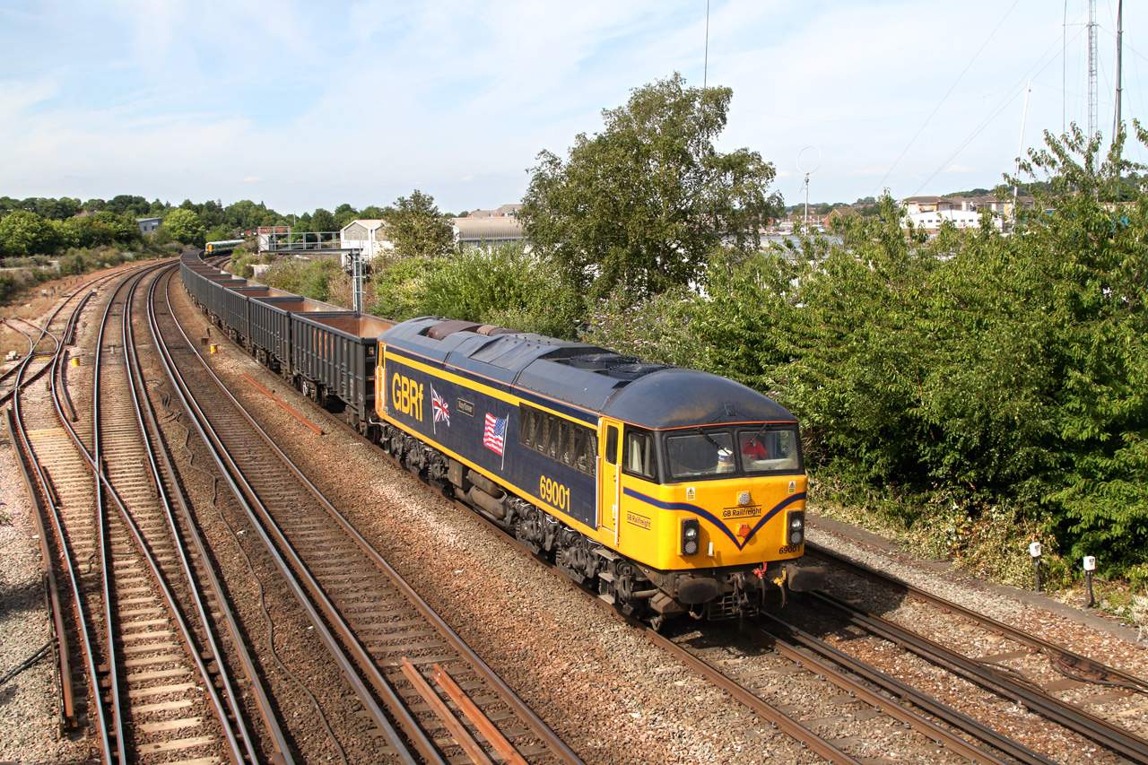 Solve GBRf Class 69 69001 Mayflower at Mount Pleasant. jigsaw puzzle ...