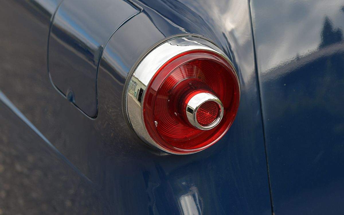 Solve ? Ford Tail light .. guess the year try to win 50 Jigidi bucks ...