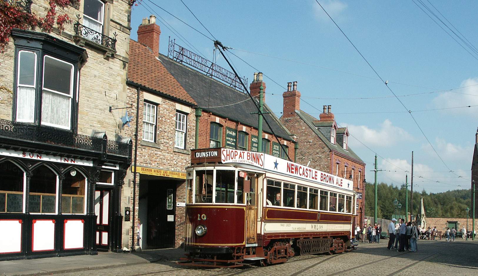 Solve SUN INN BEAMISH MUSEUM 27 jigsaw puzzle online with 104 pieces