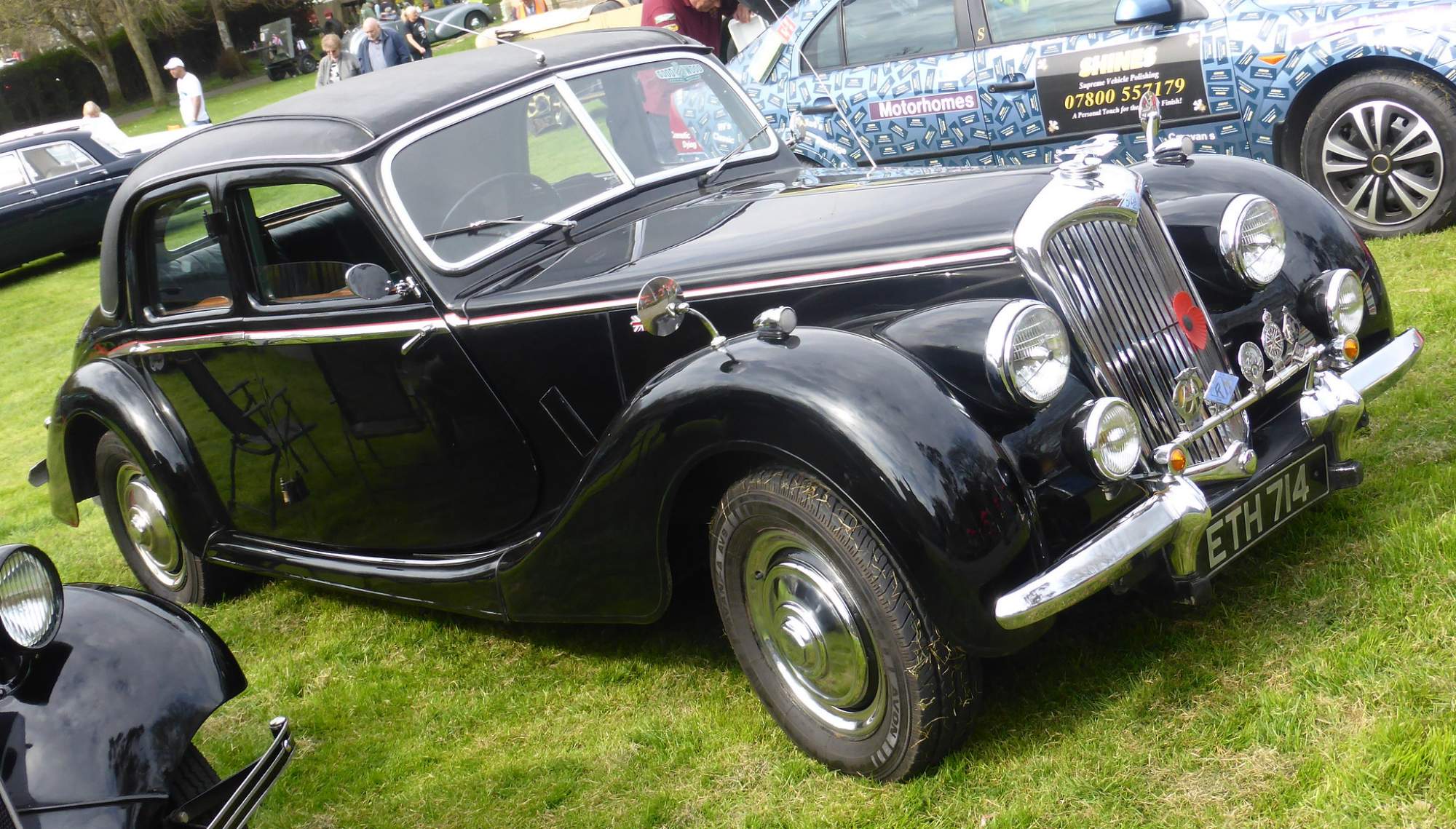 Solve Riley "RMB" 2½-litre - 1949 jigsaw puzzle online with 220 pieces