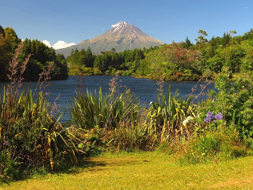 Solve MT Taranaki NZ jigsaw puzzle online with 165 pieces Solve MT Taranaki NZ jigsaw puzzle online with 165 pieces