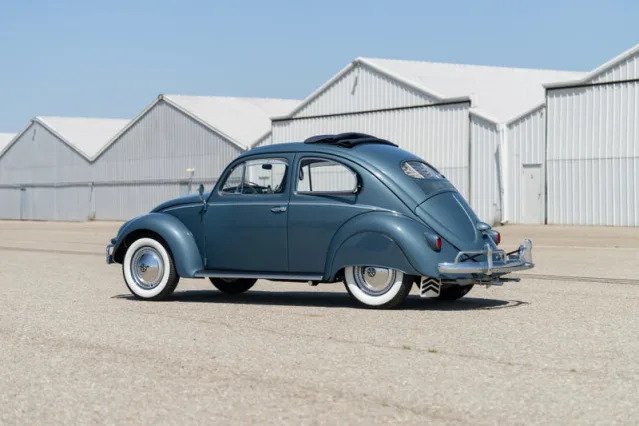 Solve 56 VW beetle..... Bandit... jigsaw puzzle online with 70 pieces