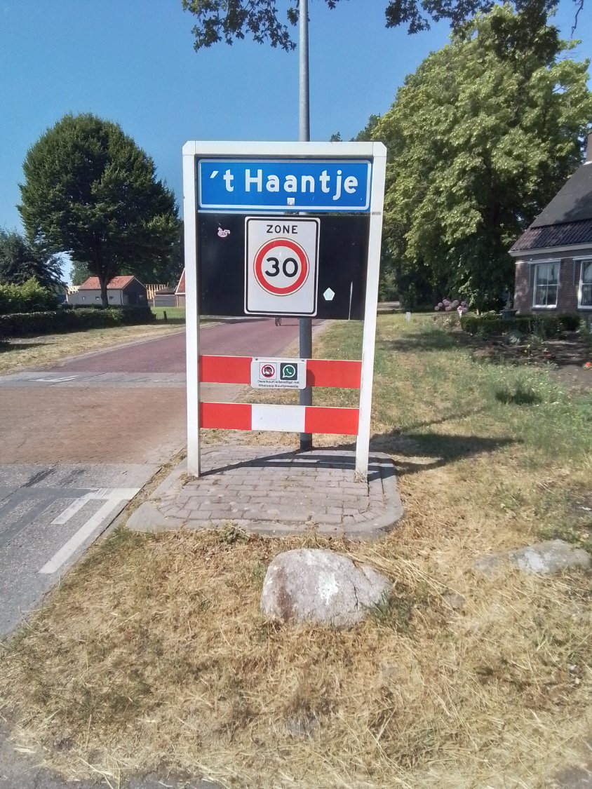 Solve 't Haantje Drenthe Netherlands jigsaw puzzle online with 12 pieces