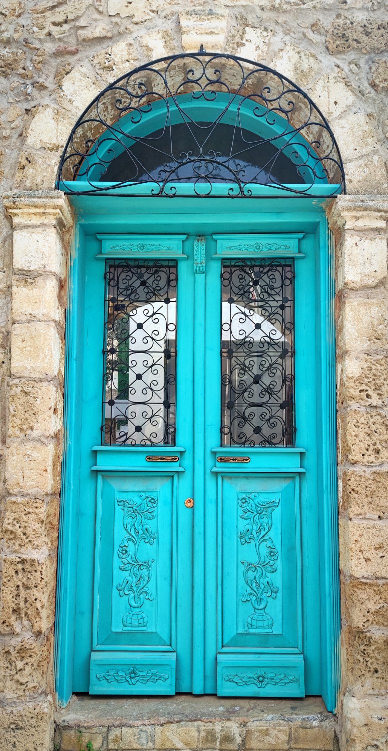 Solve Beautiful Door jigsaw puzzle online with 120 pieces