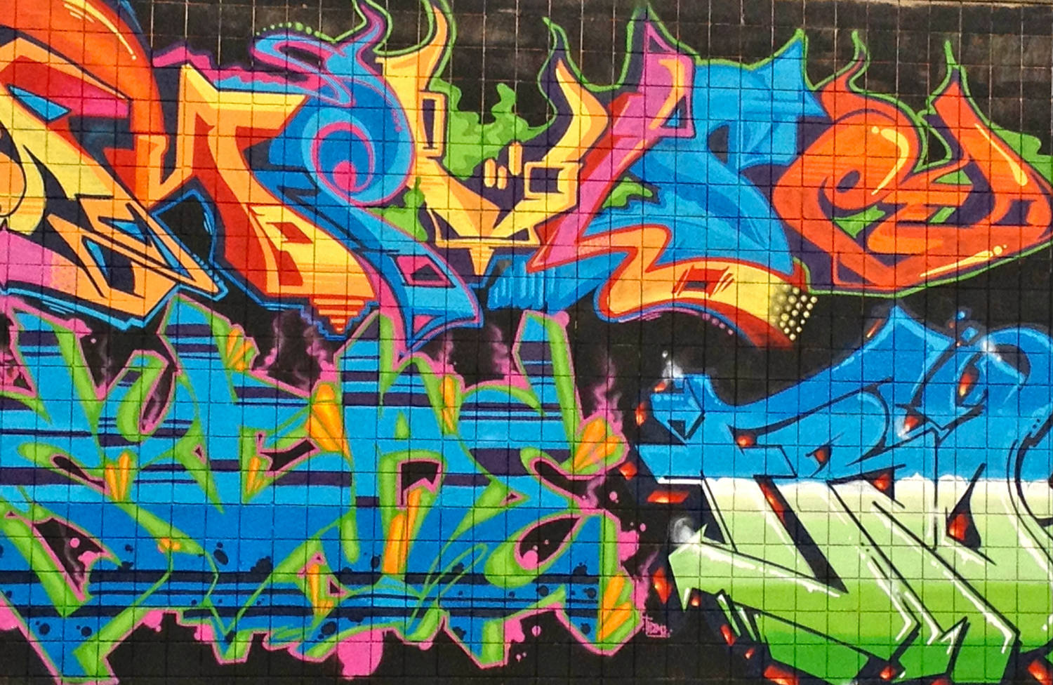 Solve graffiti art 2 jigsaw puzzle online with 150 pieces