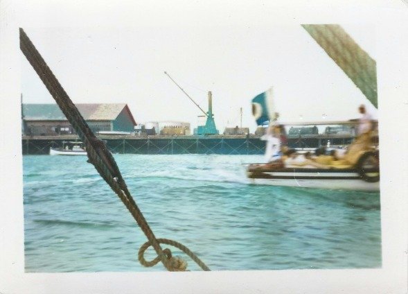 Solve Pakistan 1952 (6 of 25 or so) jigsaw puzzle online with 12 pieces