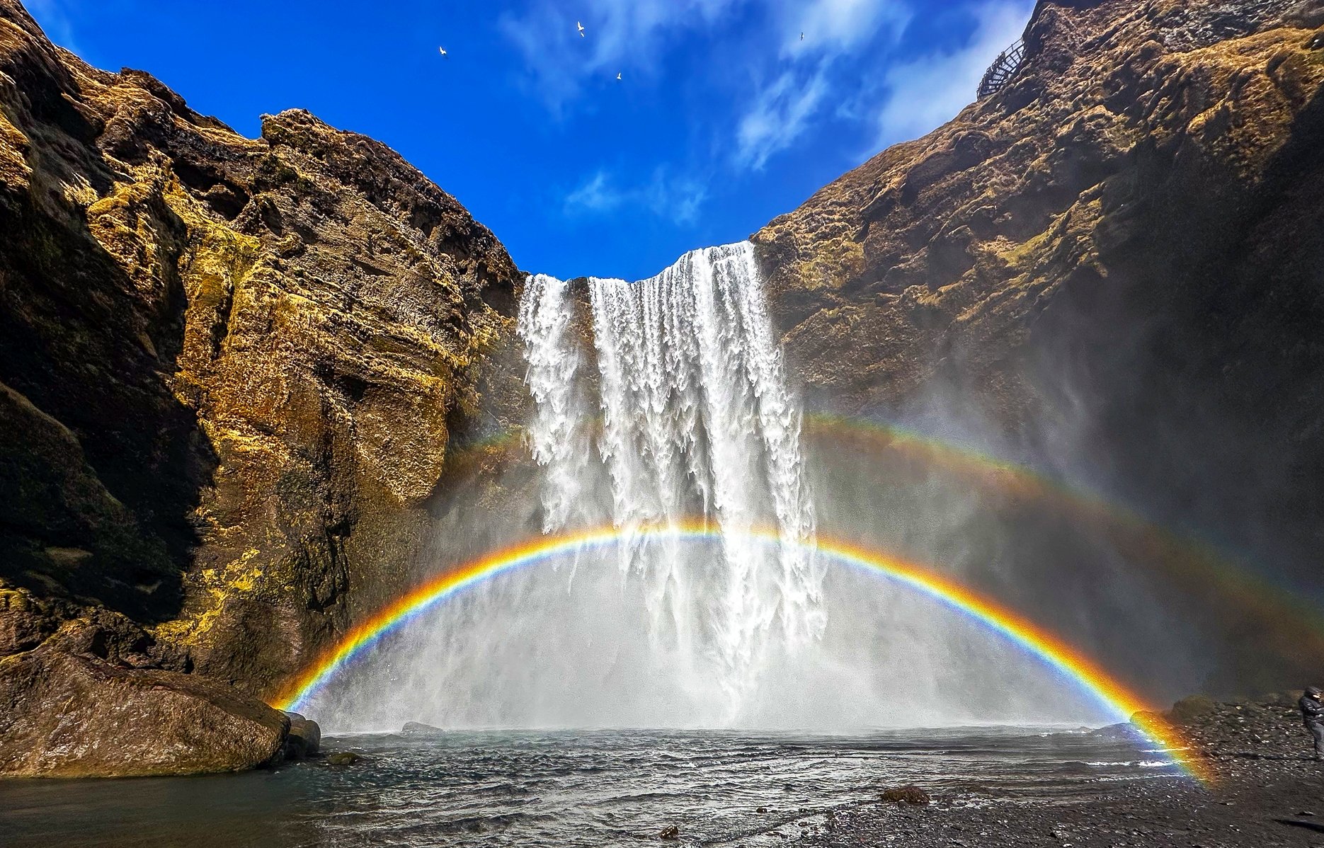 Solve multiple rainbows jigsaw puzzle online with 126 pieces