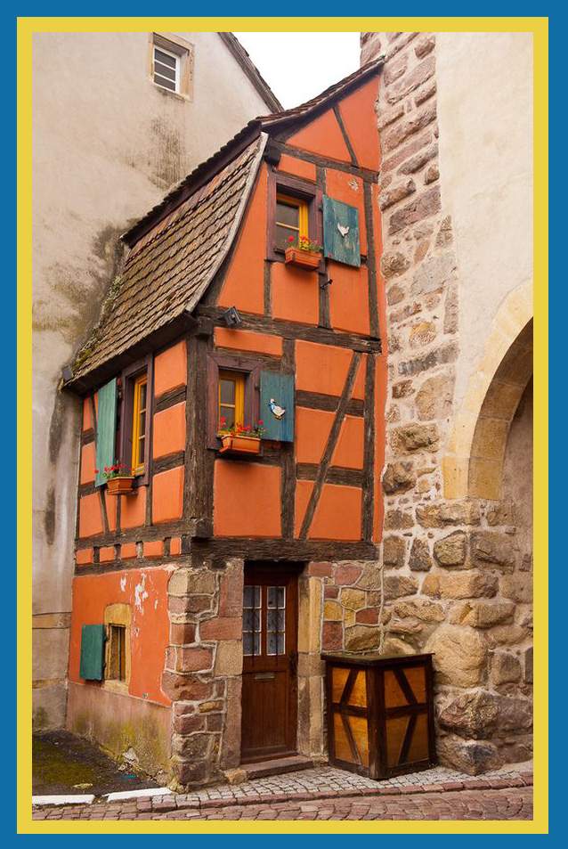 Jigsaw Puzzle | 77 pieces | Oldest House in Aveyron, France (13th ...