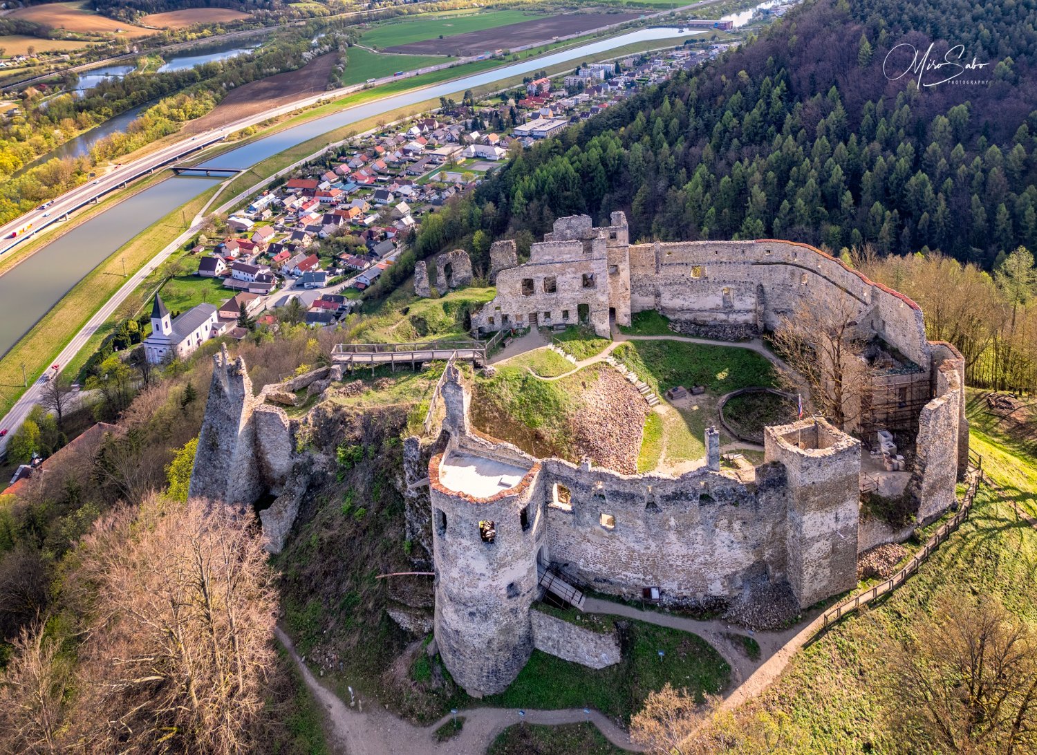 Solve Miro Sabo Photography - Hrad Bystrica - Copied from Internet ...