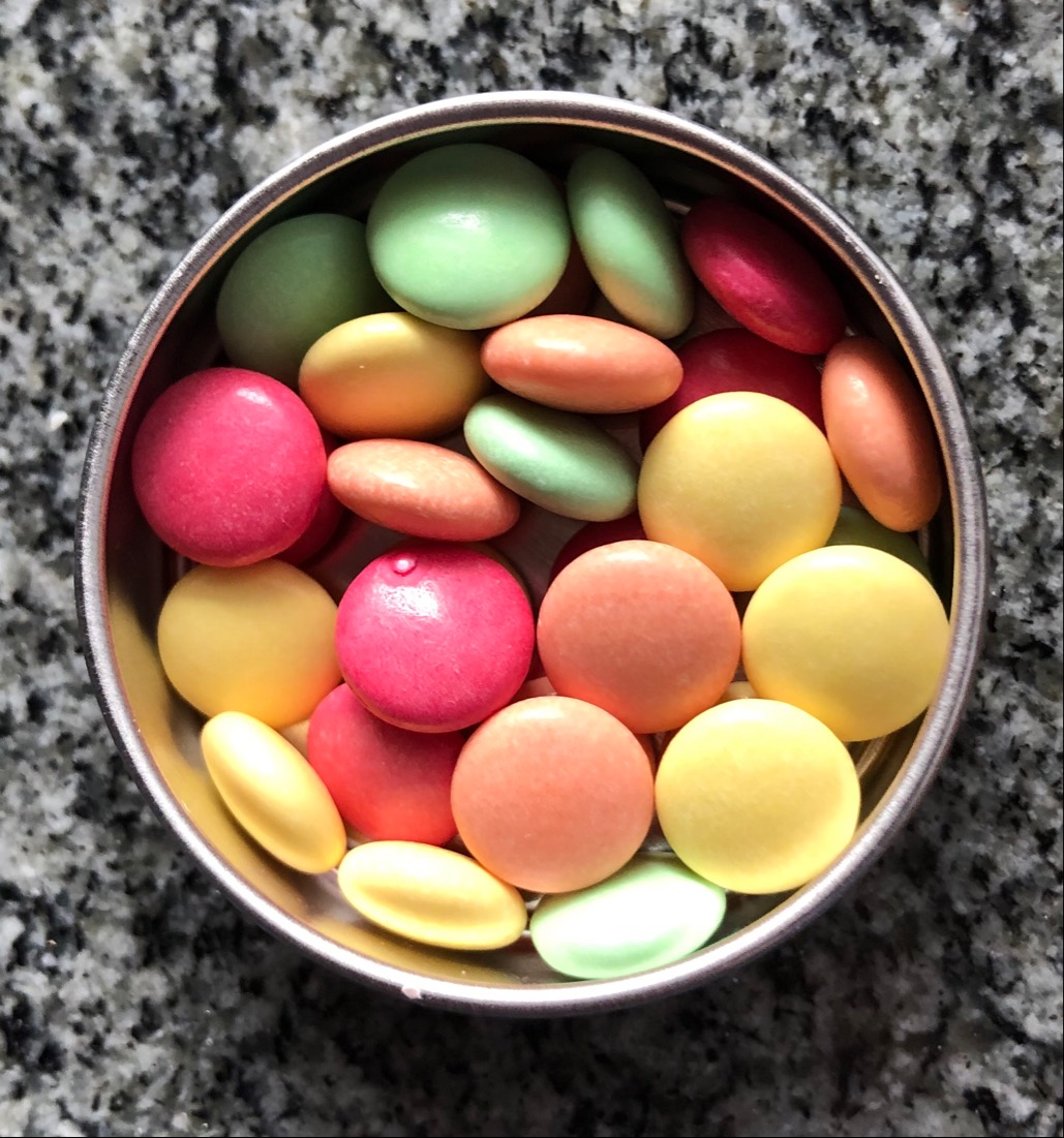 Solve Candies jigsaw puzzle online with 110 pieces