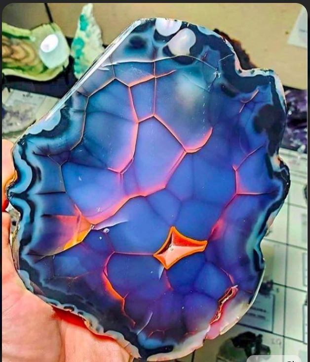 Solve Agate with fractures and artificial coloring jigsaw puzzle online ...