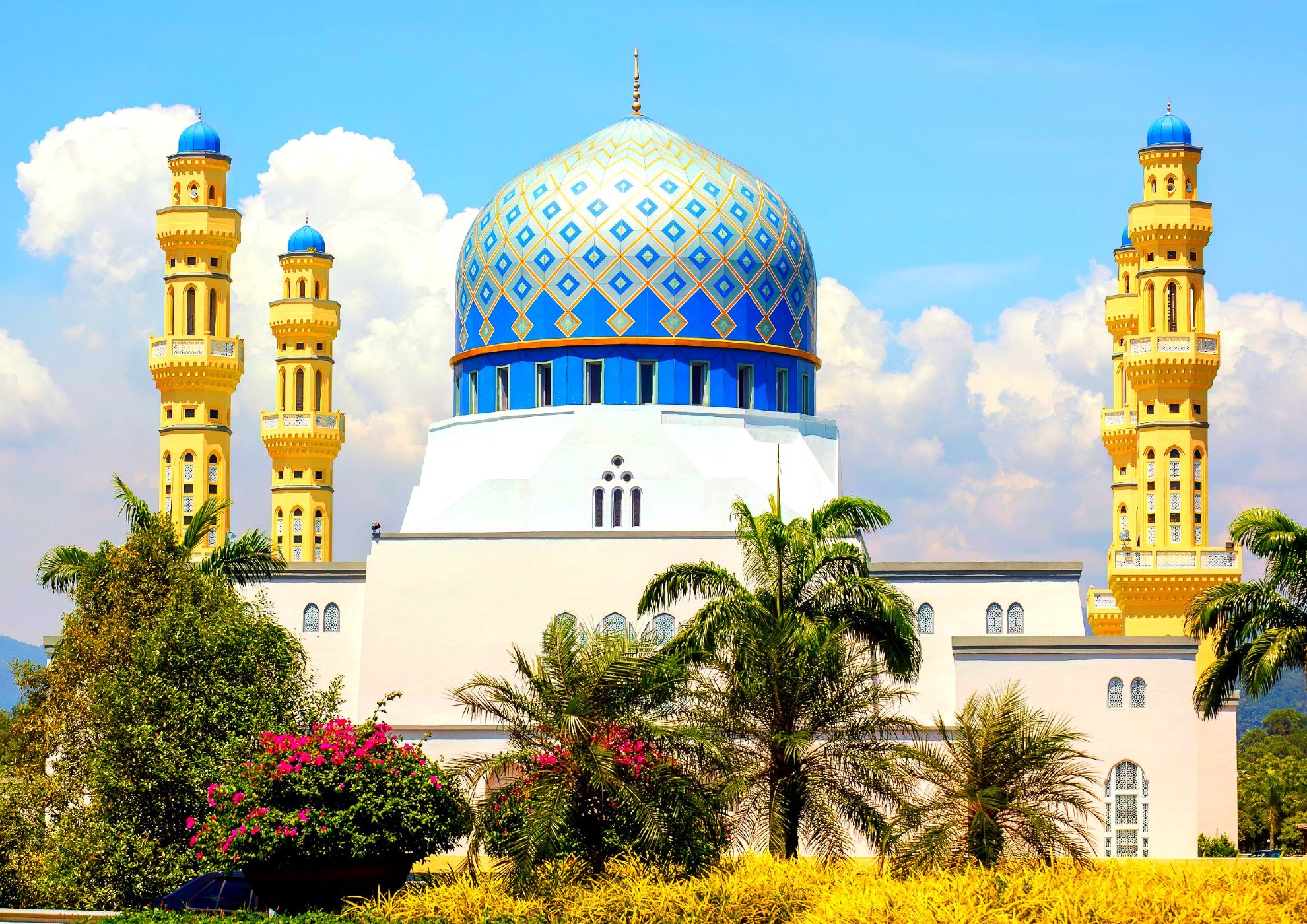 Solve Kota Kinabalu, Sabah, Malaysia jigsaw puzzle online with 70 pieces