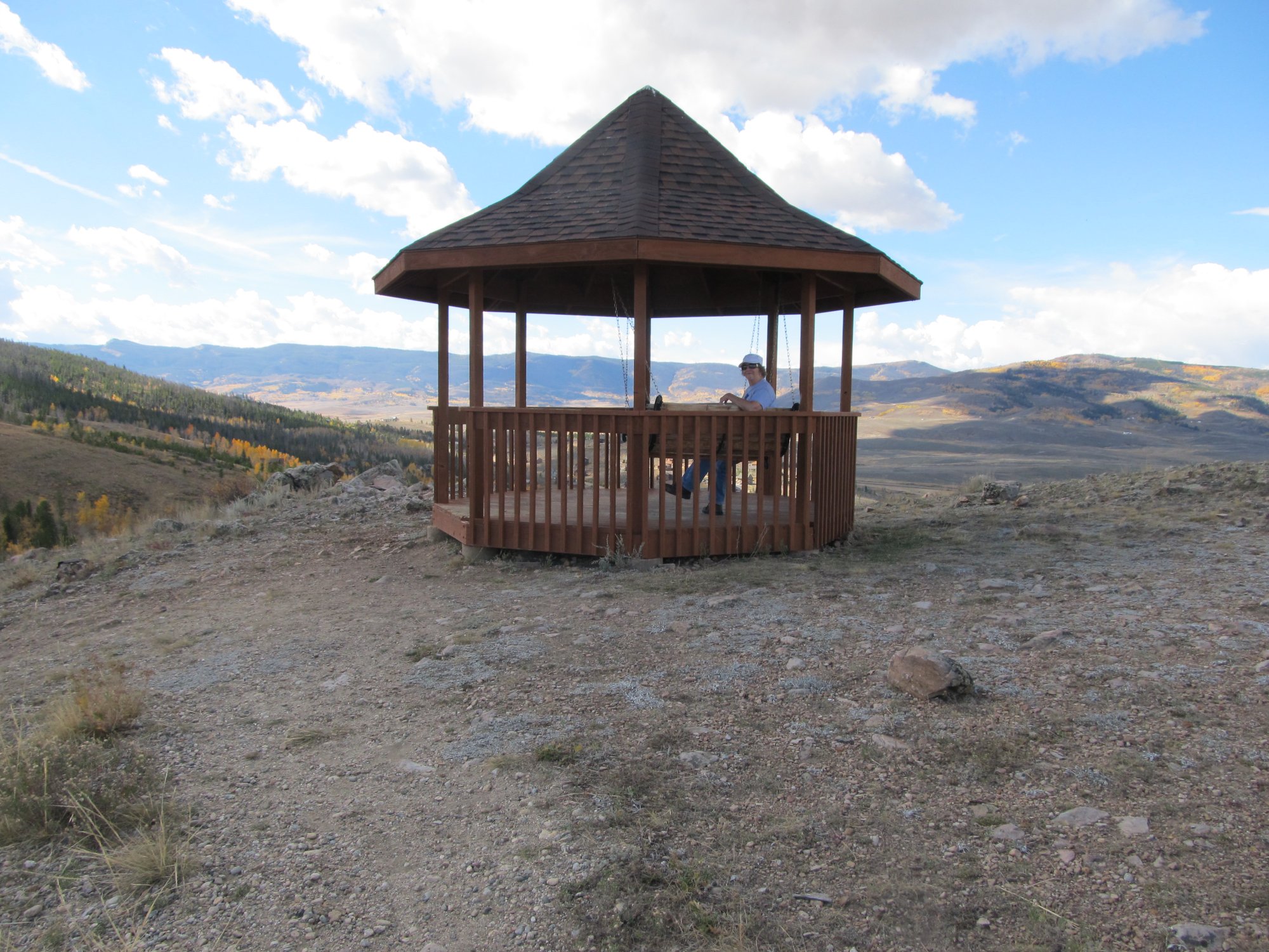 Solve Gazebo jigsaw puzzle online with 108 pieces
