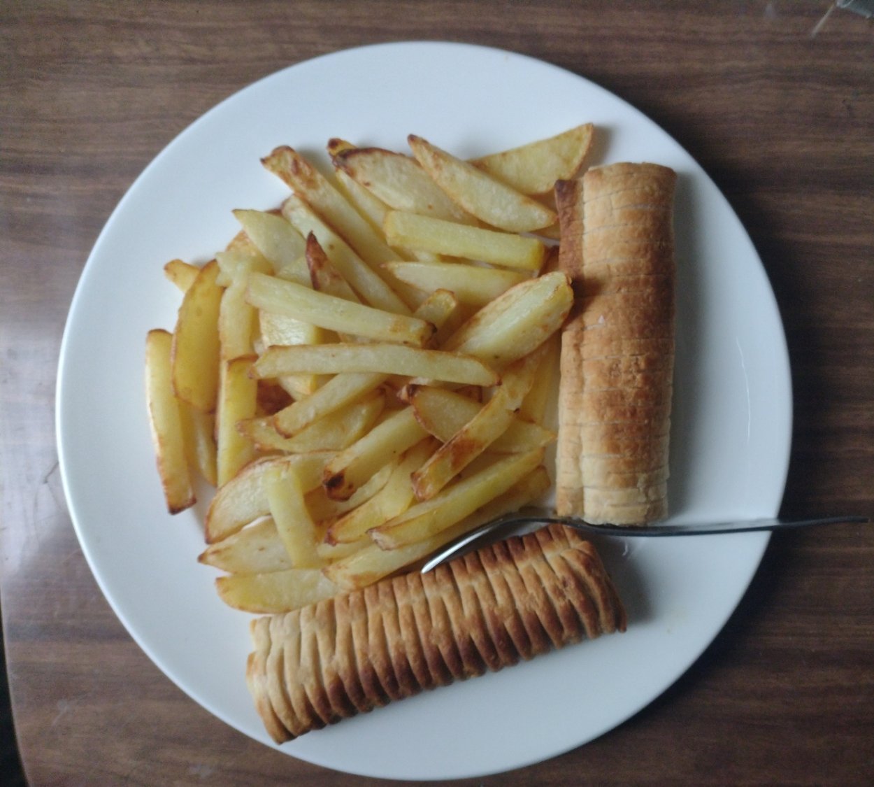 Solve Wobbly food - Vegan sausage rolls & air-fried chips jigsaw puzzle ...