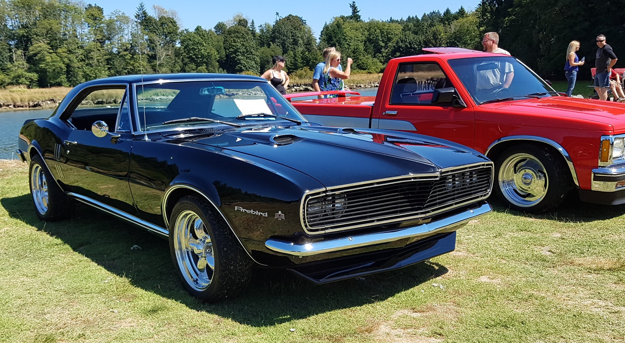 Solve 67 Pontiac Firebird custom jigsaw puzzle online with 594 pieces