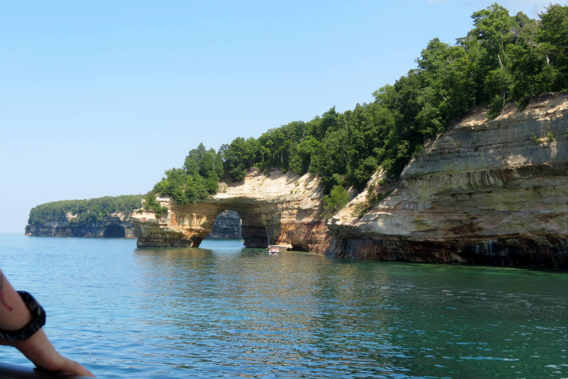 Solve Pictured Rocks National Lakeshore jigsaw puzzle online with 35 pieces