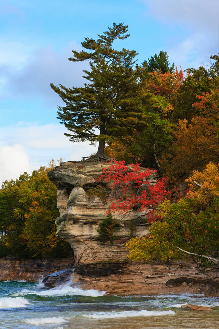 Solve Chapel Rock, Pictured Rocks National Lakeshore, Michigan jigsaw ...