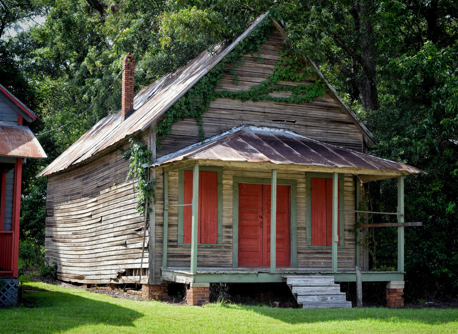 Solve Downtown Metcalfe, Georgia (USA) jigsaw puzzle online with 494 pieces