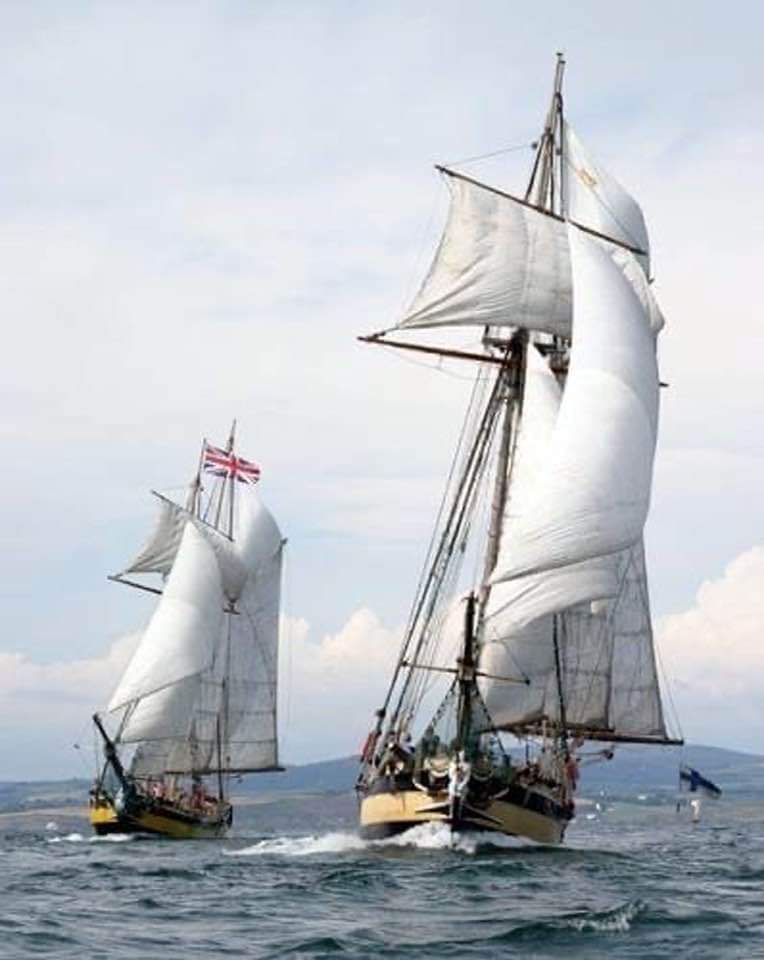 Solve Tall Ships Racing jigsaw puzzle online with 154 pieces