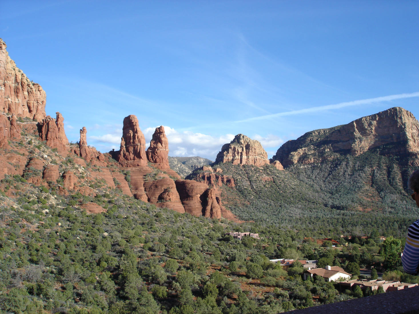 Solve Red rocks of Sedona jigsaw puzzle online with 165 pieces