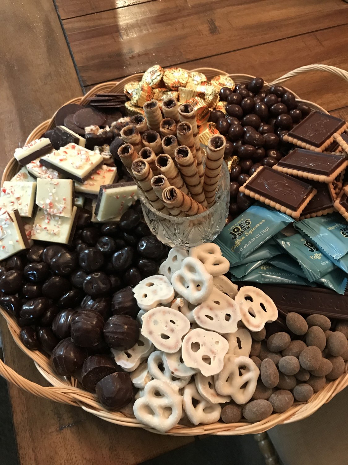Solve Assorted chocolates jigsaw puzzle online with 99 pieces