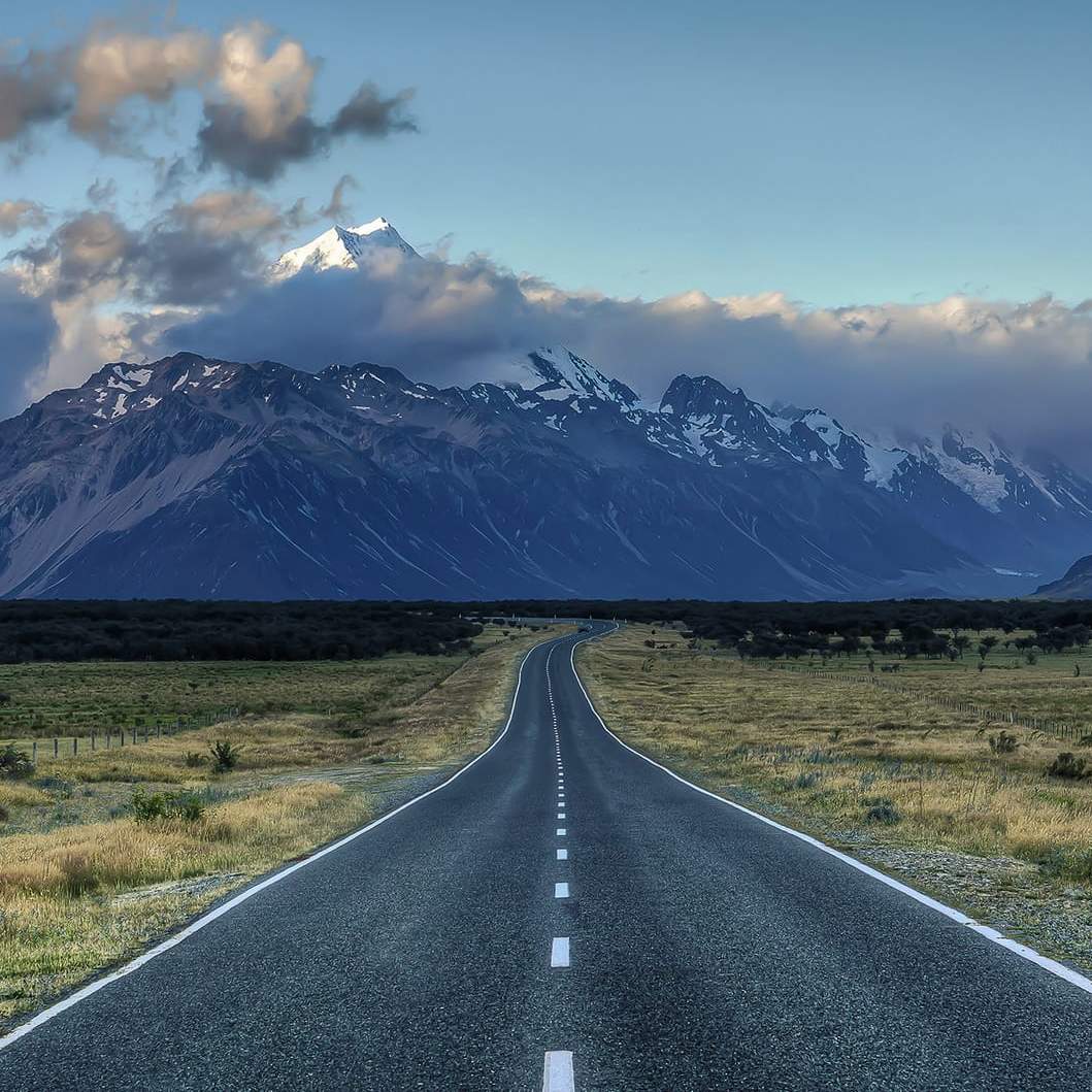 Solve Wide open, part IV jigsaw puzzle online with 225 pieces