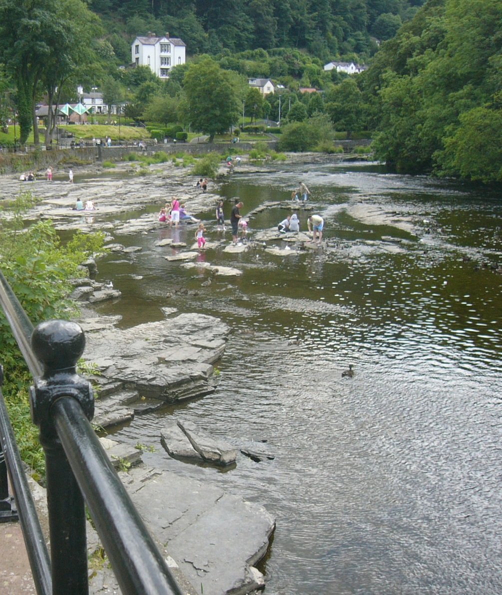 Solve Lazy Sunday afternoon on the river jigsaw puzzle online with 120 ...