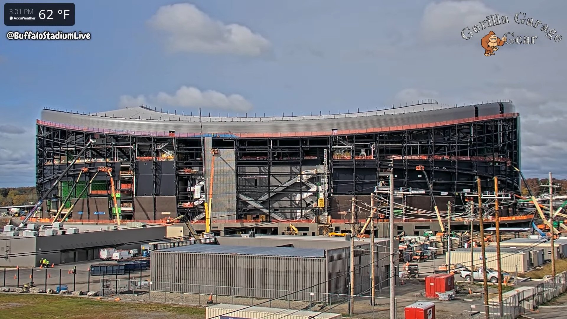 Solve Panel installation jigsaw puzzle online with 66 pieces