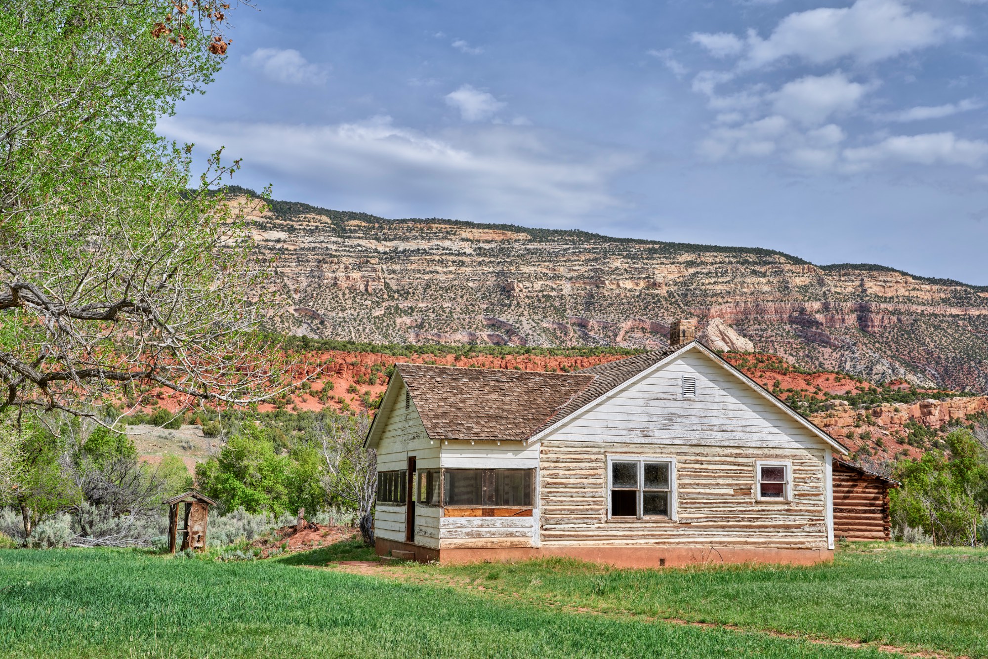Solve Rial Chew Ranch, Colorado, USA jigsaw puzzle online with 77 pieces