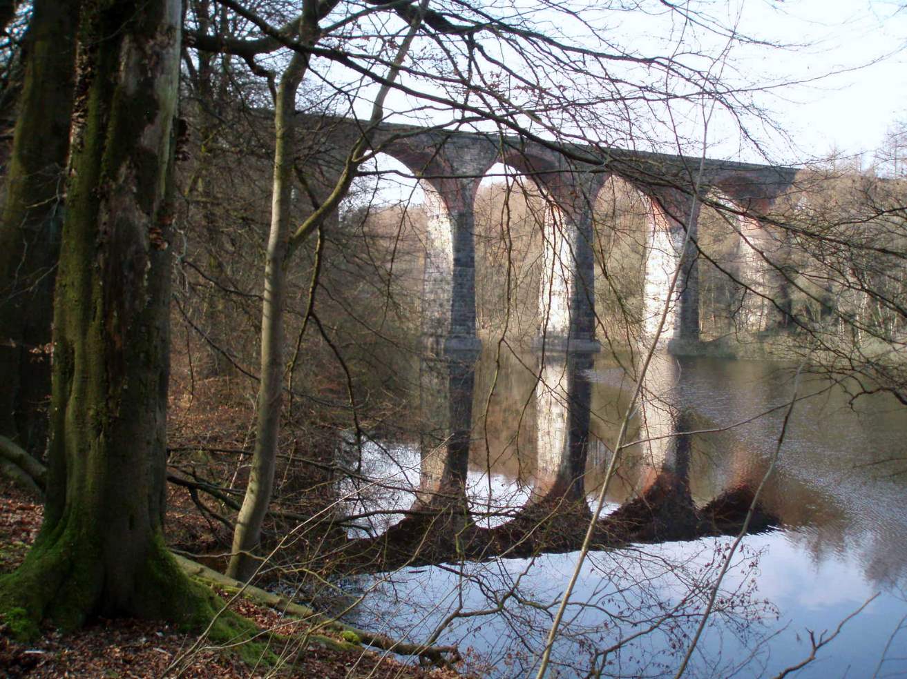 Solve Viaduct to Entwistle Station (4) jigsaw puzzle online with 30 pieces
