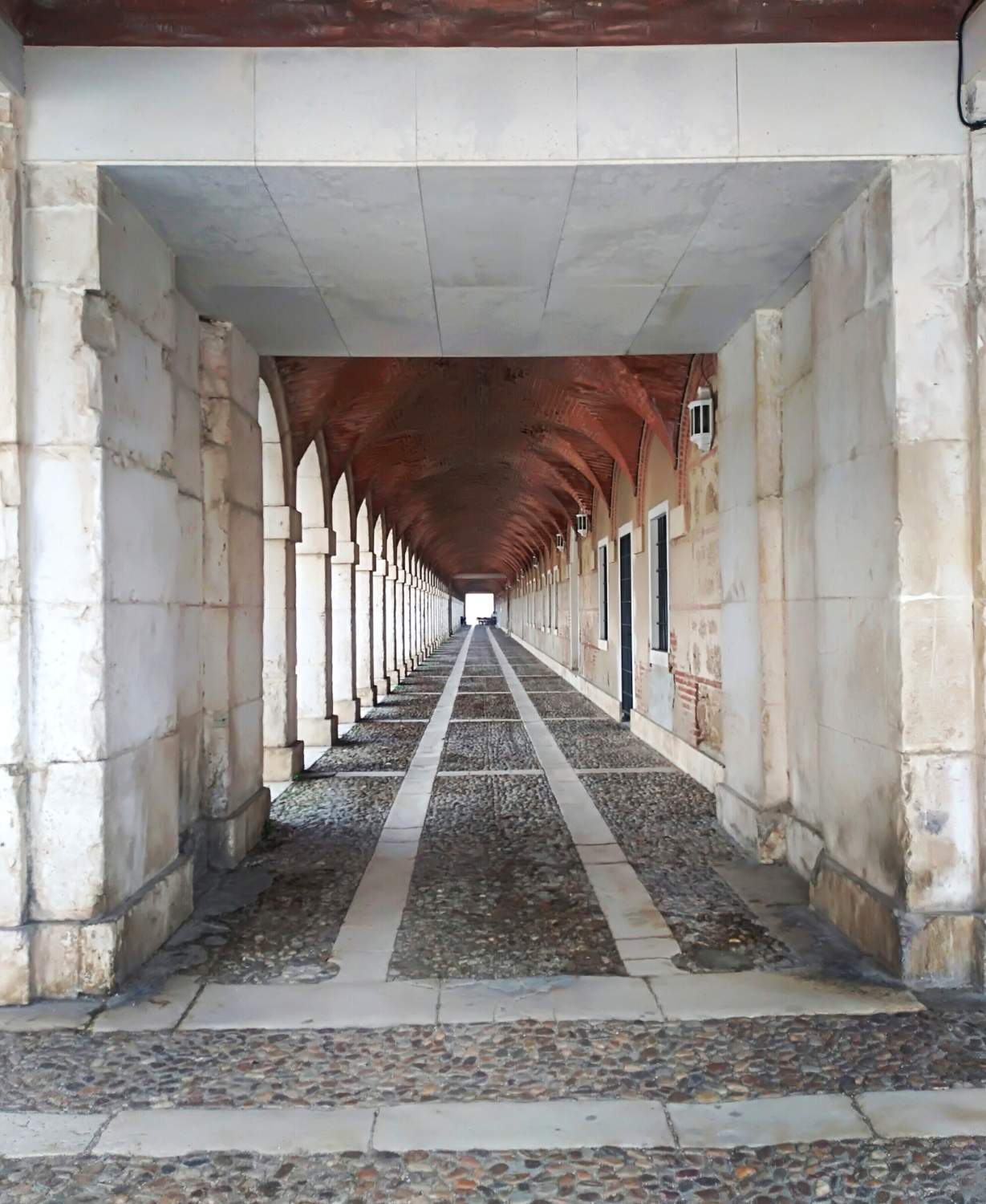 Solve Perspective jigsaw puzzle online with 120 pieces
