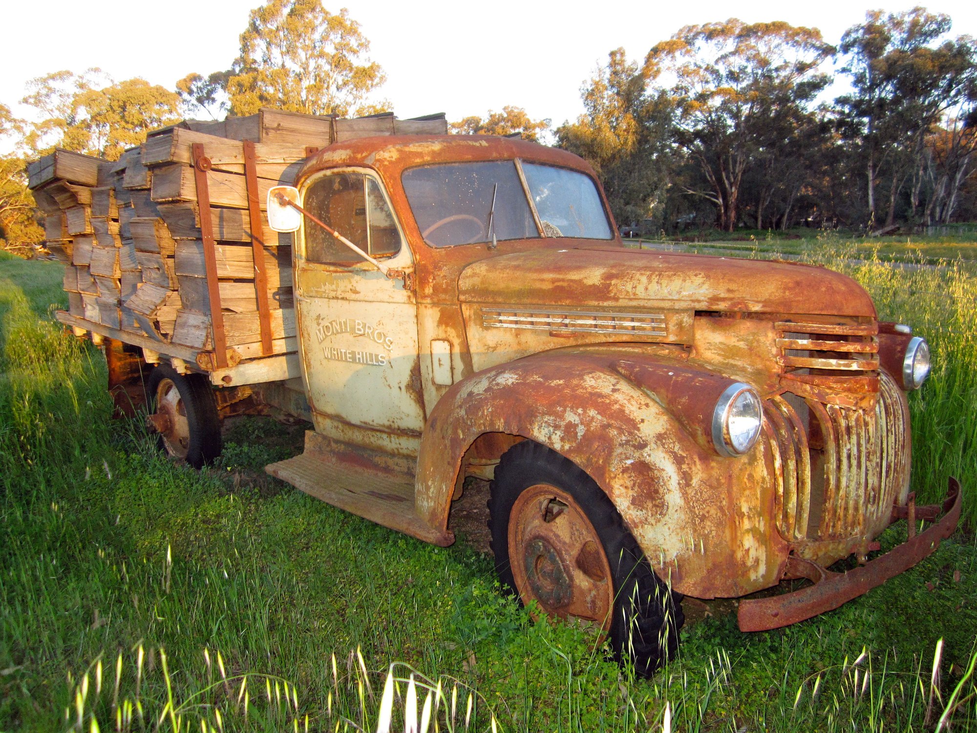 Solve The last load jigsaw puzzle online with 108 pieces