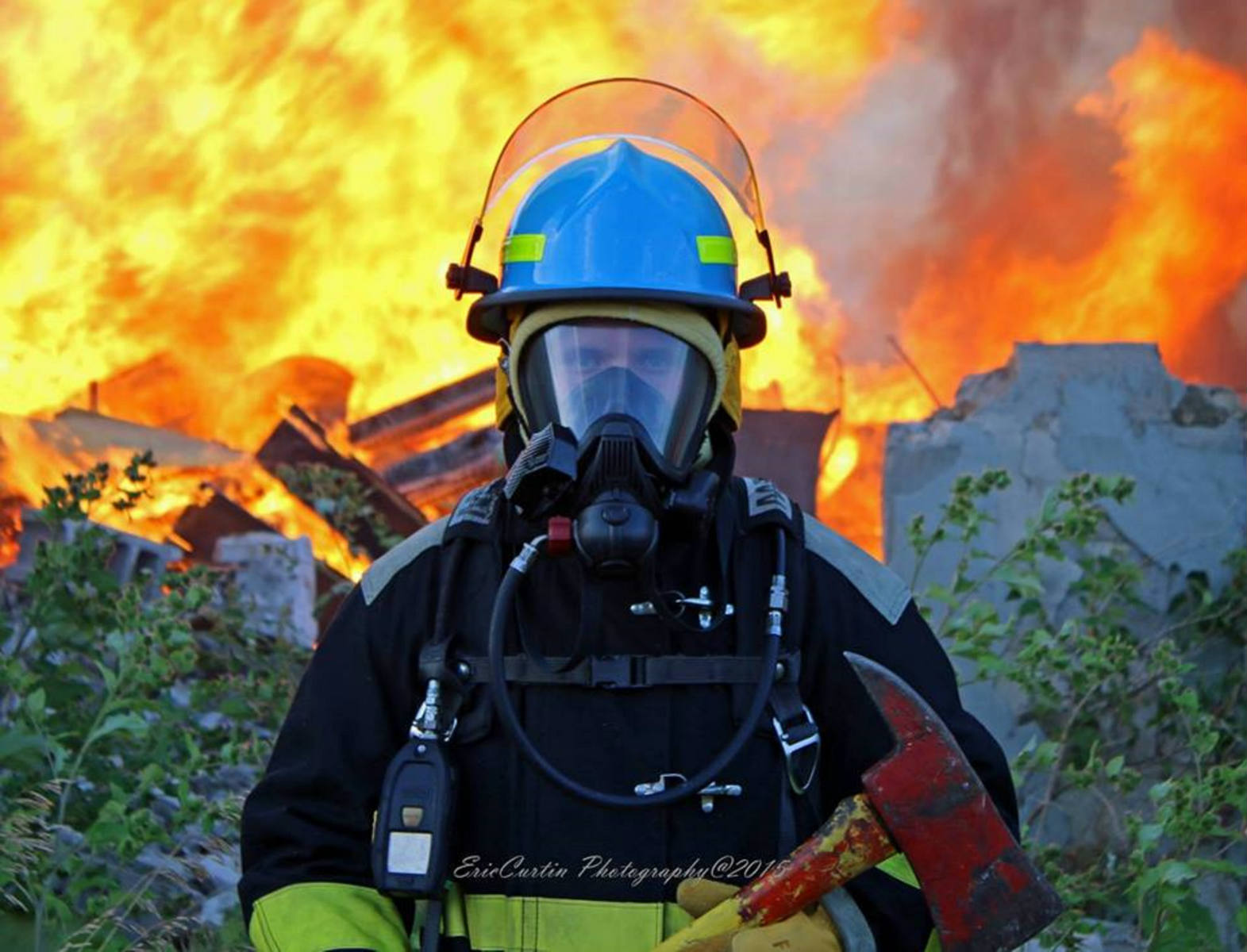 Solve God Bless Firefighters! jigsaw puzzle online with 252 pieces