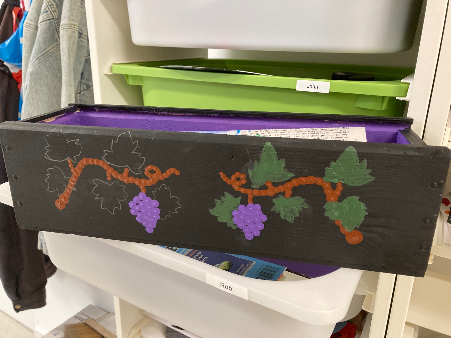 Solve 3026 Work in Progress- Wine Box jigsaw puzzle online with 12 pieces