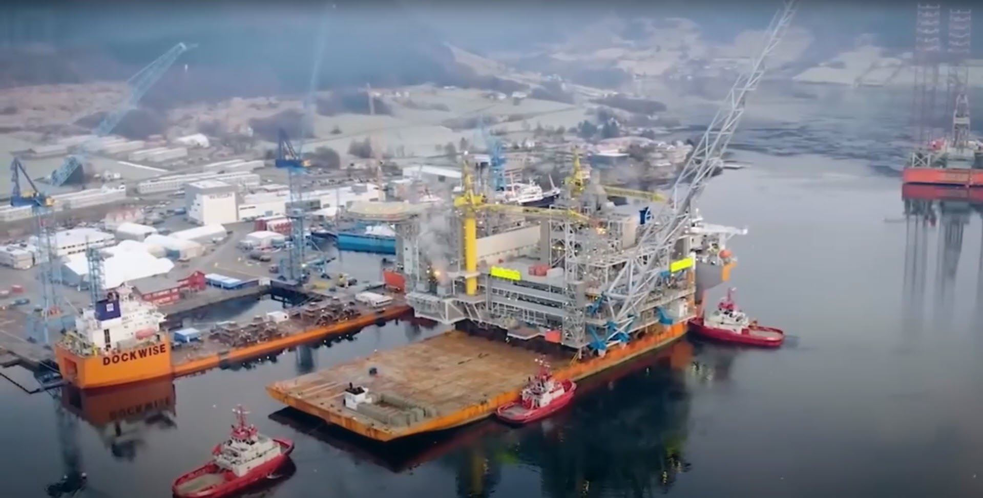 Solve Dockwise Heavy Lift Vessels jigsaw puzzle online with 66 pieces