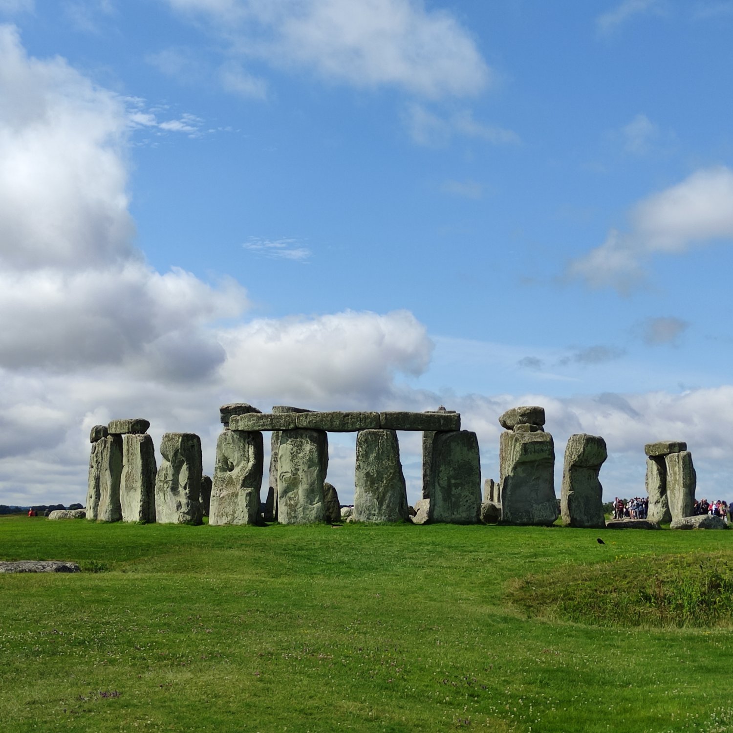 Solve Stonehenge jigsaw puzzle online with 100 pieces