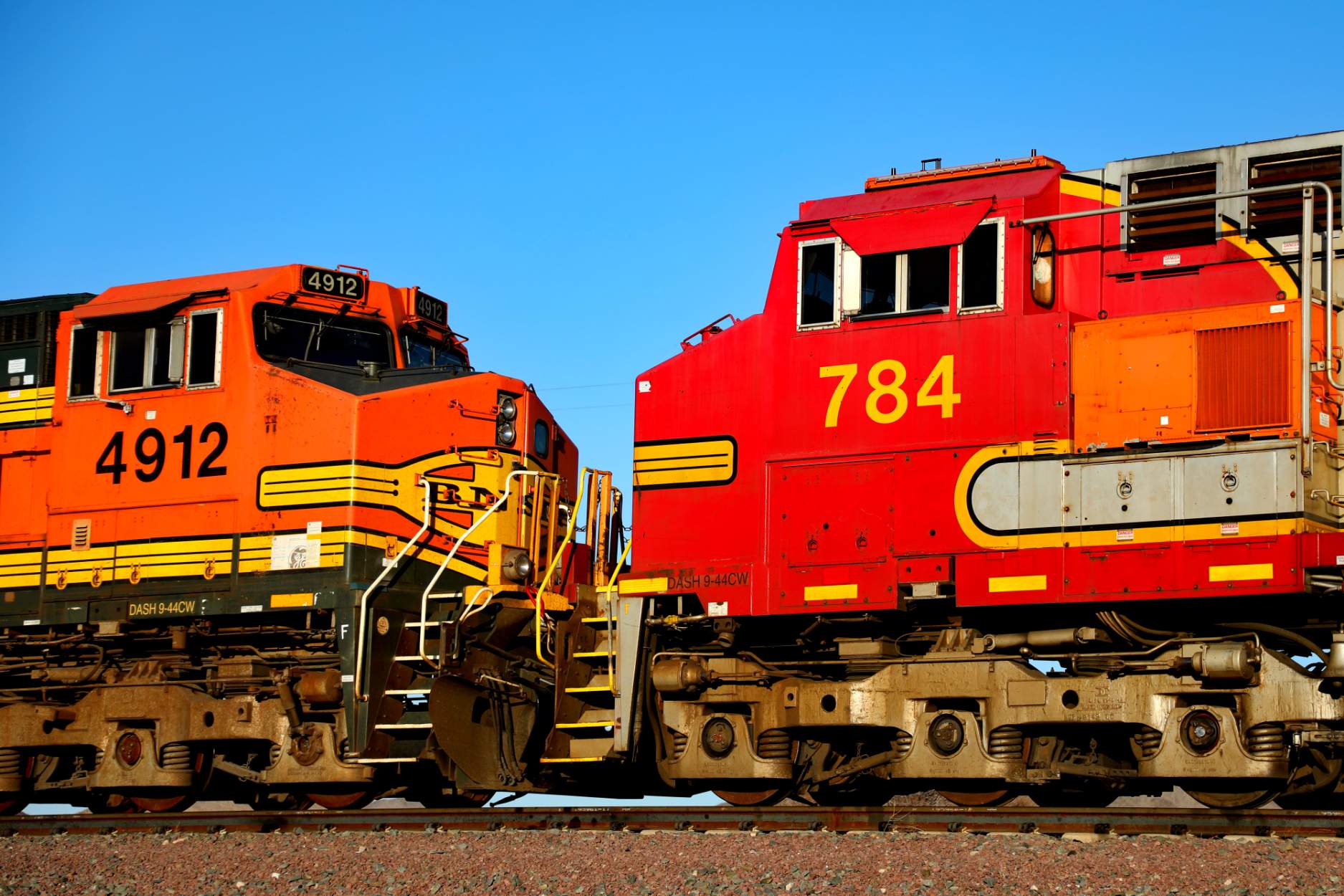 Solve BNSF 4912 Warbonnet 784 jigsaw puzzle online with 150 pieces