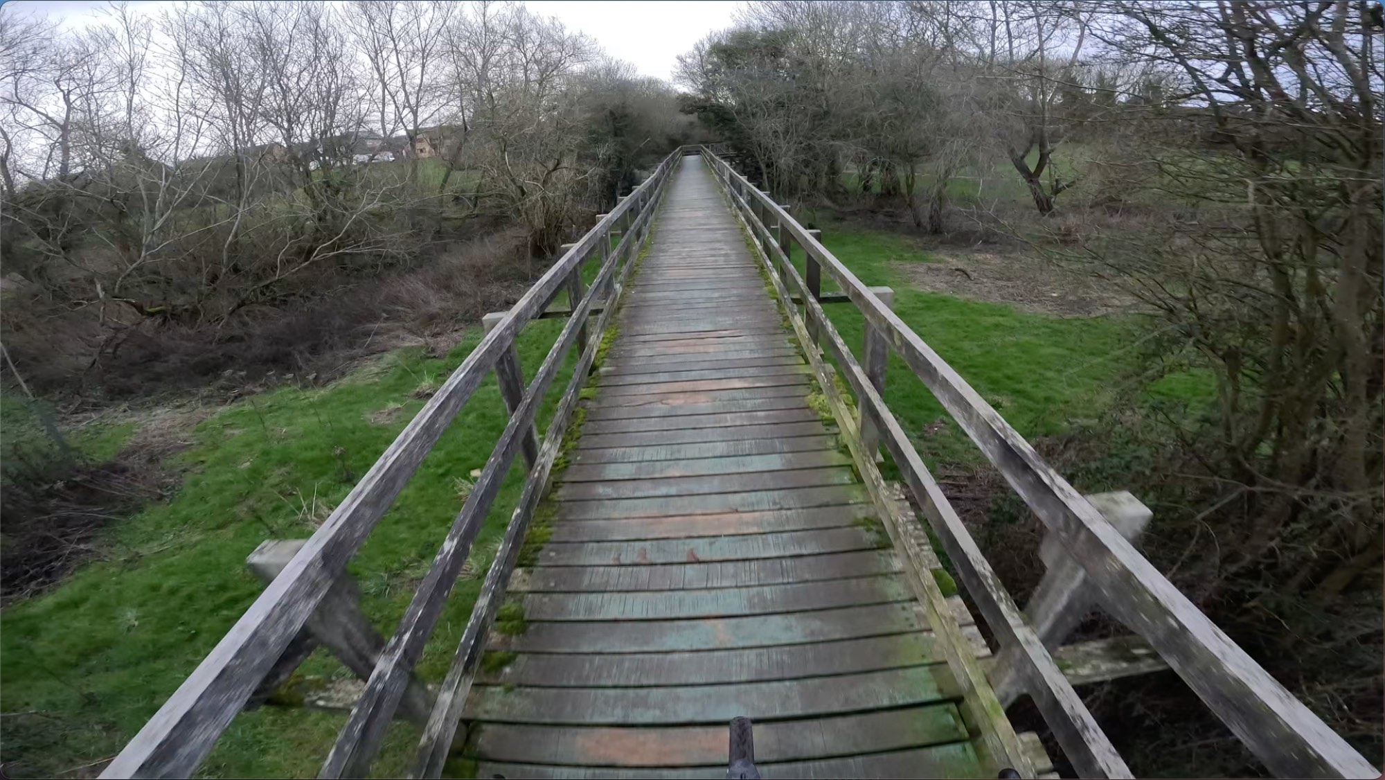 Jigsaw Puzzle | 66 pieces | Bike Frontview Bridge | Jigidi