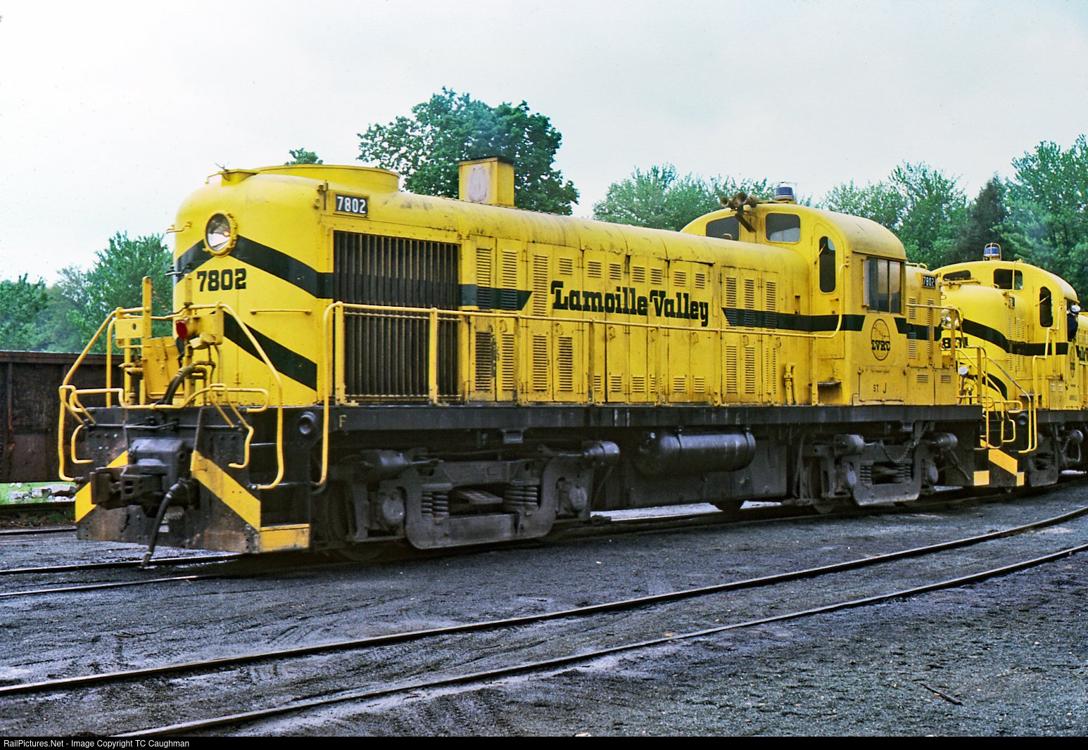 Solve There's just something about an Alco that just looks sleek and ...