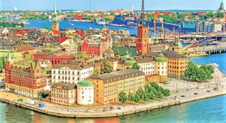 Solve CITY CENTRE - HELSINKI, FINLAND jigsaw puzzle online with 84 pieces