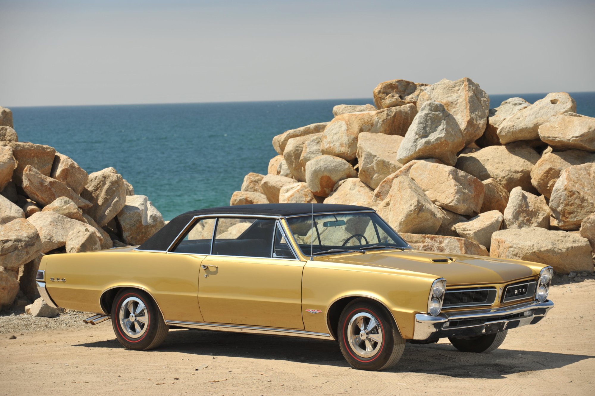 Solve 65 Pontiac GTO tiger gold... Bandit... jigsaw puzzle online with ...