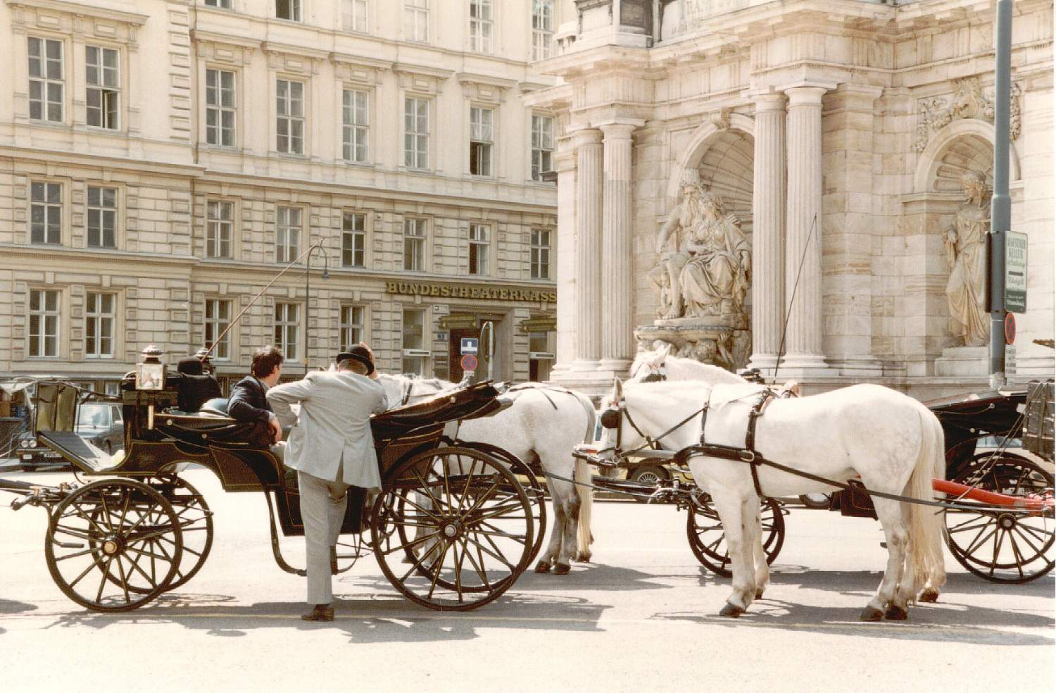 Solve vienna jigsaw puzzle online with 54 pieces